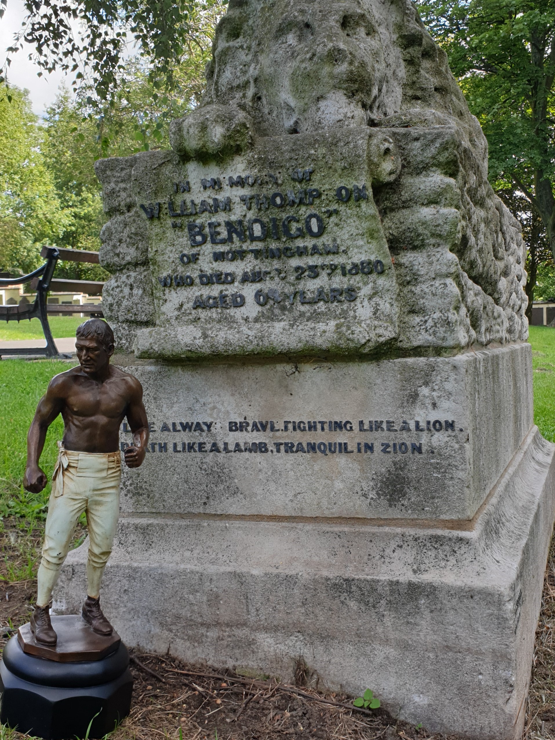 Bendigo Memorial is Cleaned and Restored. - The Bendigo Heritage Project