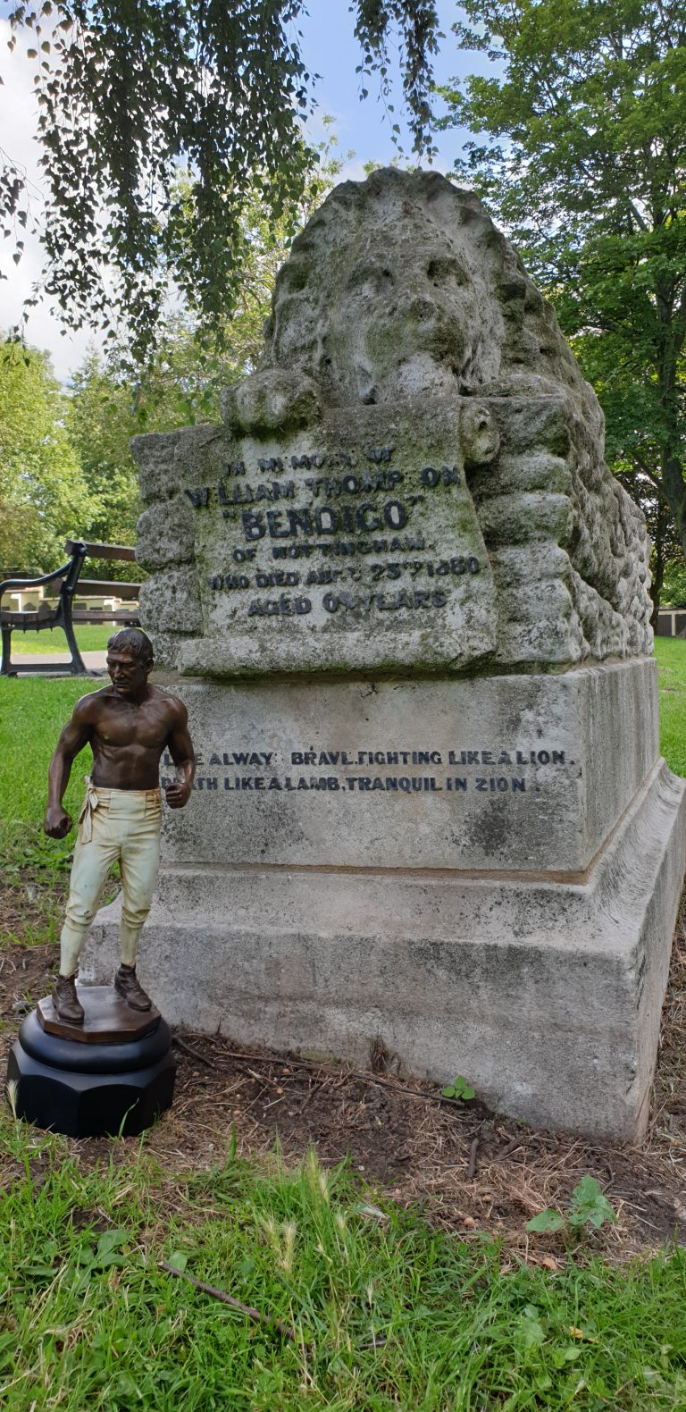 Bendigo Memorial is Cleaned and Restored. - The Bendigo Heritage Project